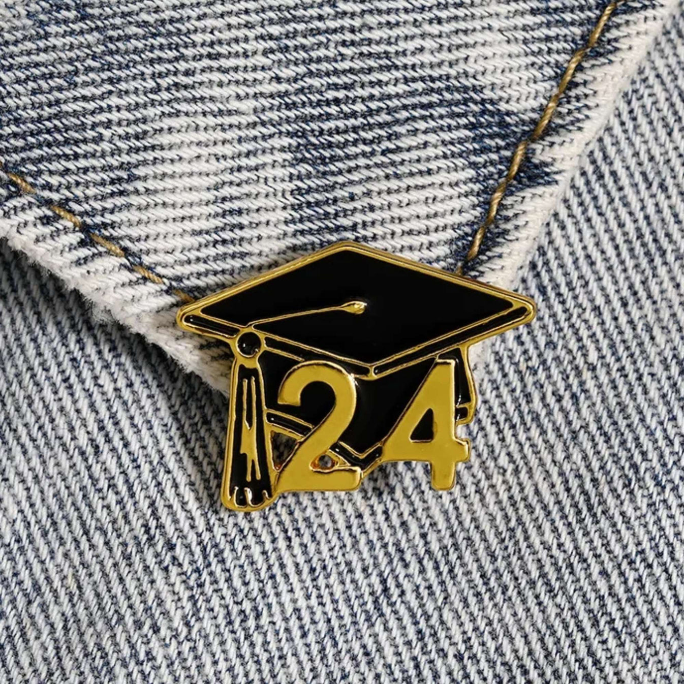 Graduation Hat Class of 2024 Enamel Pin – Pins and Charms